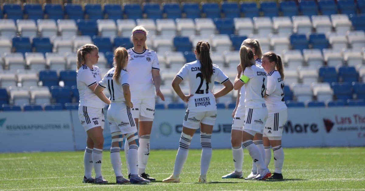 Arendal kvinner møter Avaldsnes 2 / Arendal